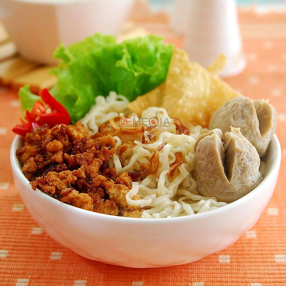 Malang Style Chicken Noodle Soup Recipe | Monchef